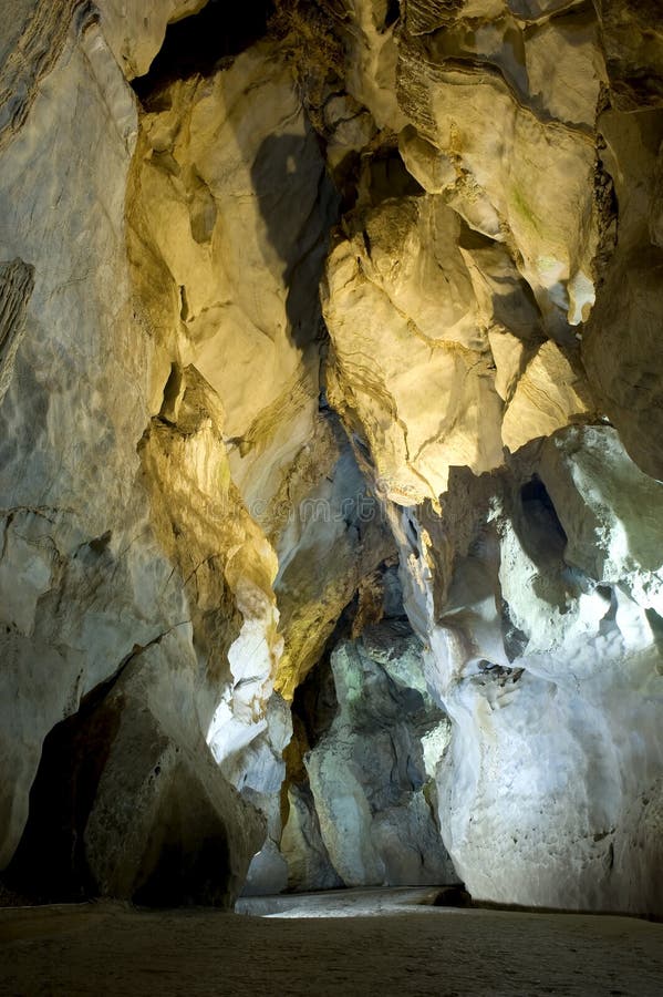 Cave Pathway, Vinales, Cuba Stock Photo - Image of pathway, cave: 8457562