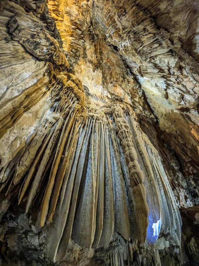 Cavern Scenes at Lake Shasta Caverns in Northern California Stock Image - Image of natural ...