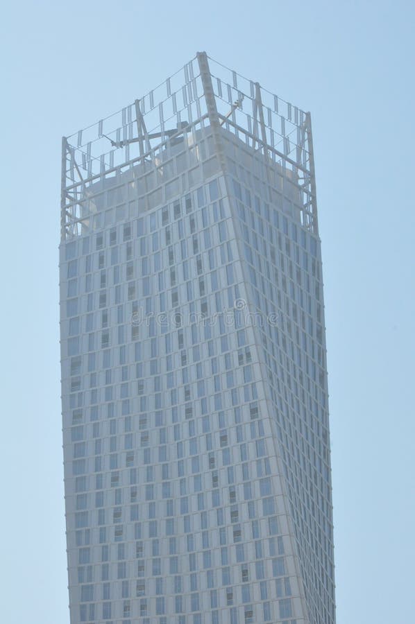 Cayan Tower in Dubai, UAE editorial stock image. Image of building ...