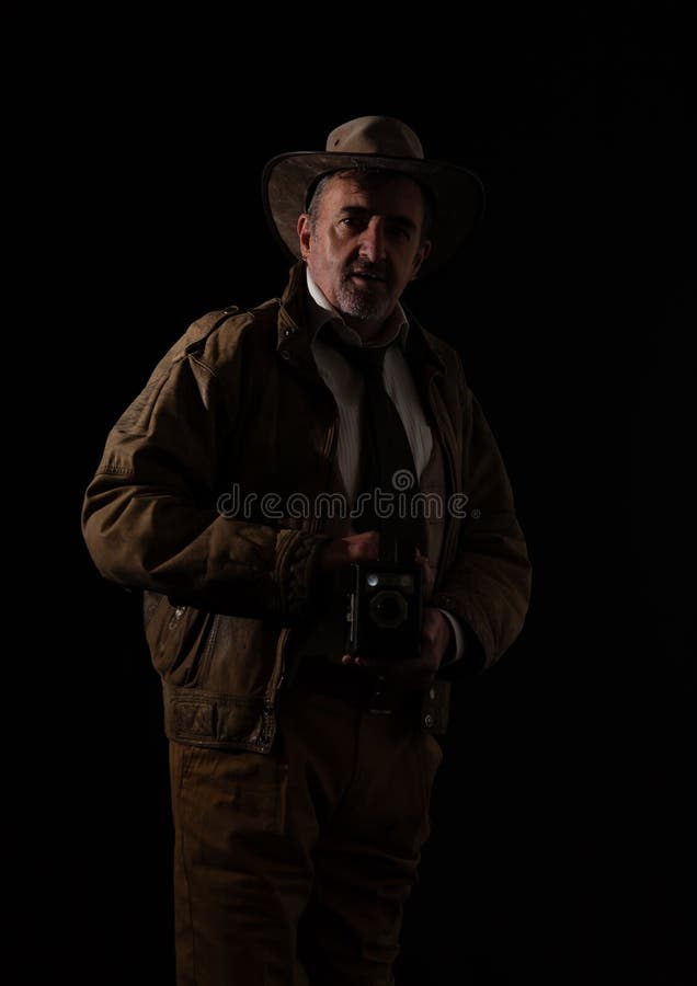 Cazador Con Rifle, Indiana Jones Imagen de archivo - Imagen de ...