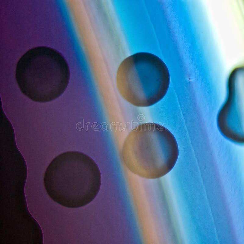 CD bajo el microscopio foto de archivo. Imagen de redondo - 19255880