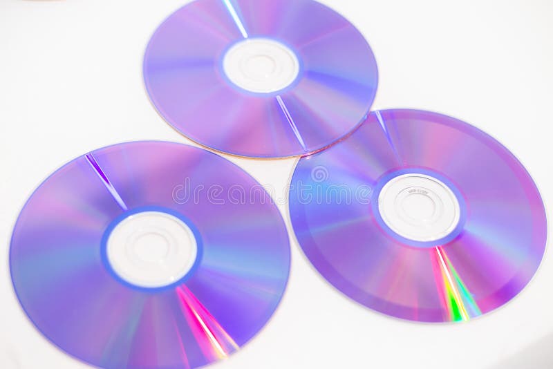 Cds Dvds Dvds Enregistrables Vierges Dvd Noir Et Blanc Sur Fond Blanc ...