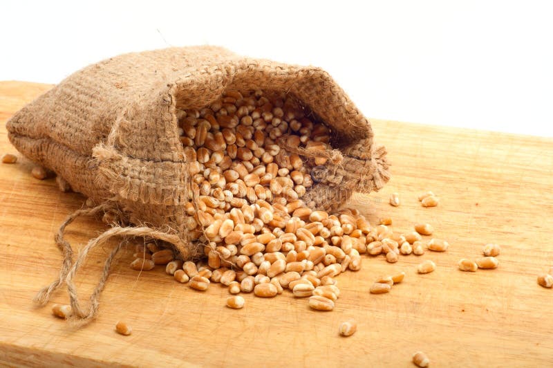 Cebada De Perla Cruda Con Las Frutas Secadas, Pasas, Nueces, Semillas ...