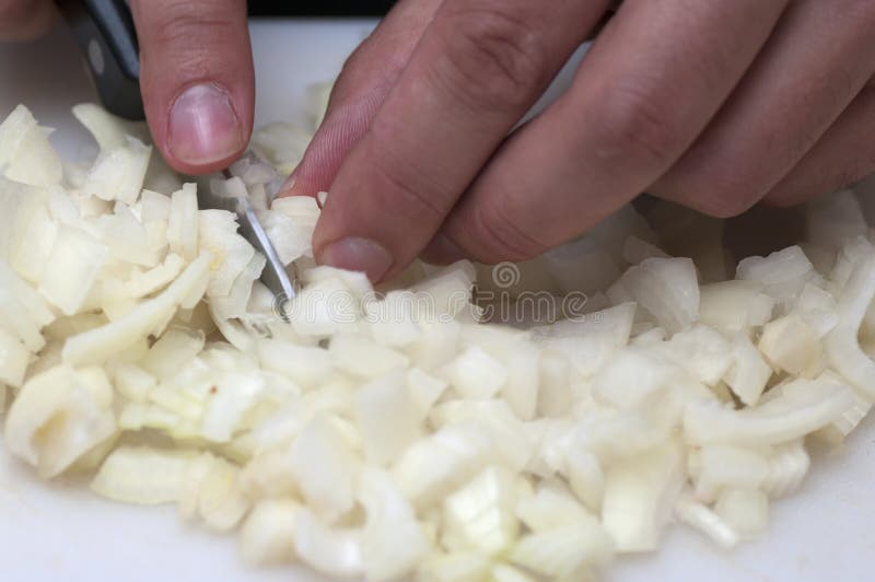Cebolla Cortada En Cuadritos Imagen de archivo - Imagen de rebanada ...