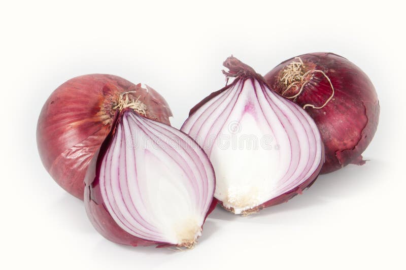 Cebolla partida en dos imagen de archivo. Imagen de invierta - 20166631