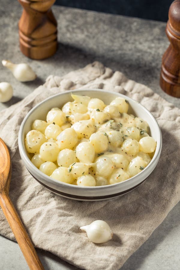 Cebollas De Perlas Cremosas Caseras Foto de archivo - Imagen de cebolla ...
