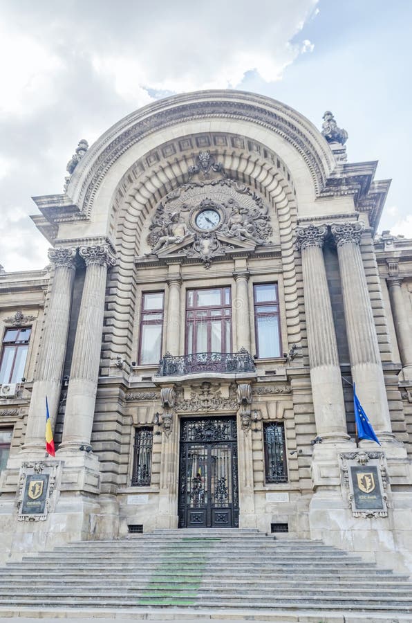 CEC Palace Palatul CEC, Punto De Referencia Del Casco Antiguo De ...