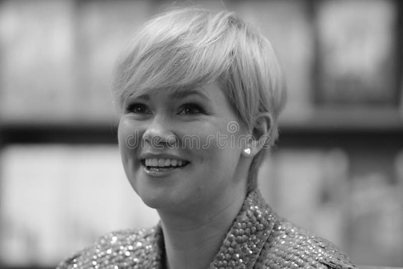 Cecelia Ahern editorial stock image. Image of bestselling - 104043164