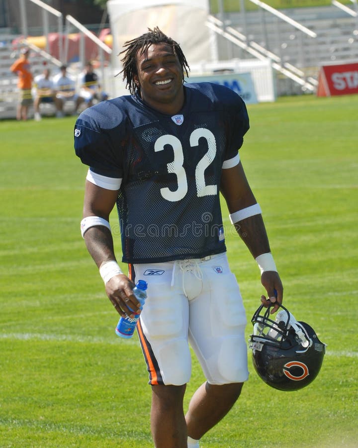 Cedric Benson editorial photo. Image of sport, bears, chicago - 4226206