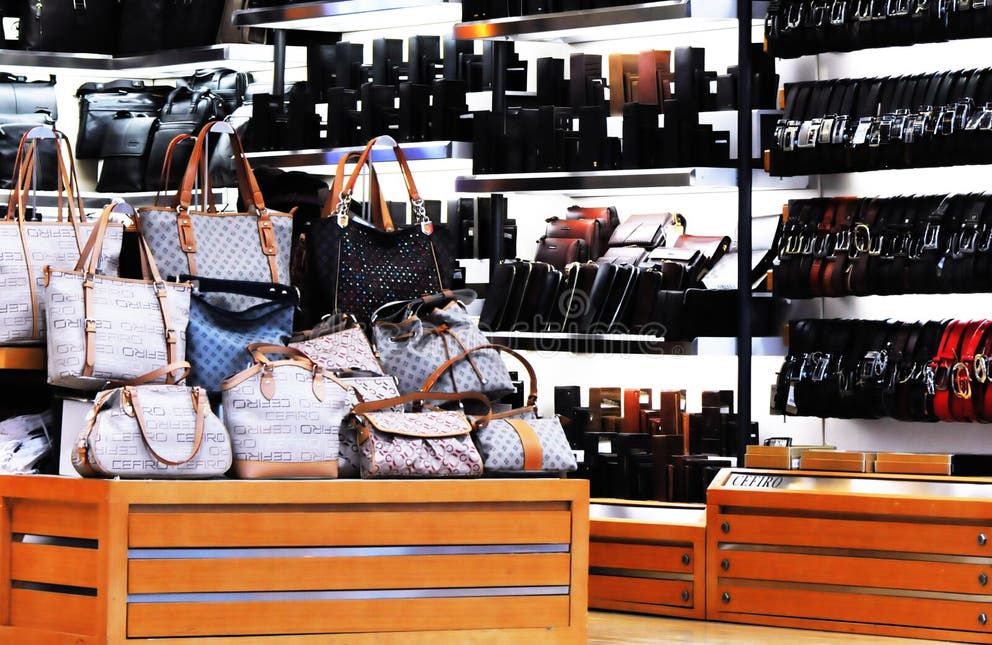 Cefiro handbag store editorial photo. Image of bags, shelves - 23590996