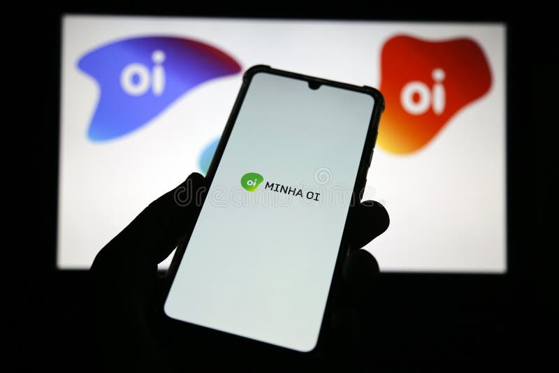 Cell Phone Screen with Oi Application Editorial Photo - Image of ...