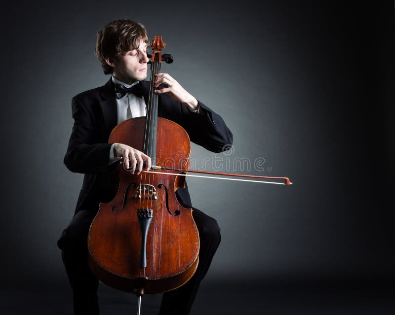 Cellist spielt Cello stockbild. Bild von kaukasisch, klassisch - 42563733