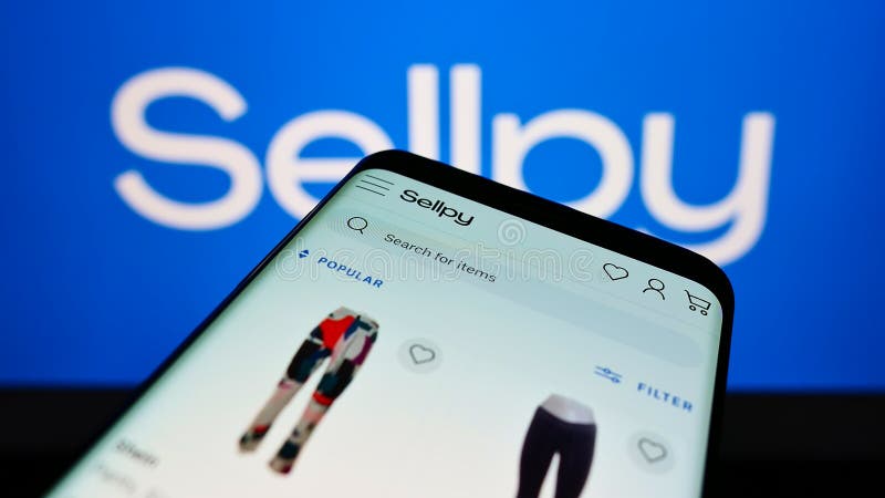 Cellphone with Webpage of Swedish E-commerce Company Sellhelp AB ...