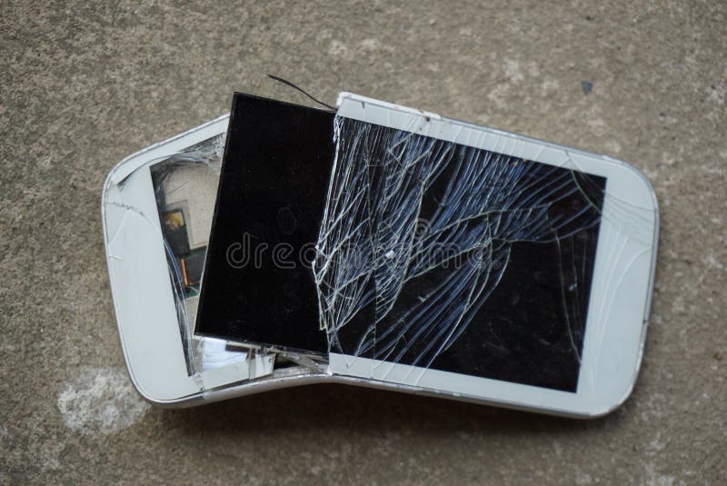 Cellulare Rotto Dello Schermo Immagine Stock - Immagine di elettronico ...