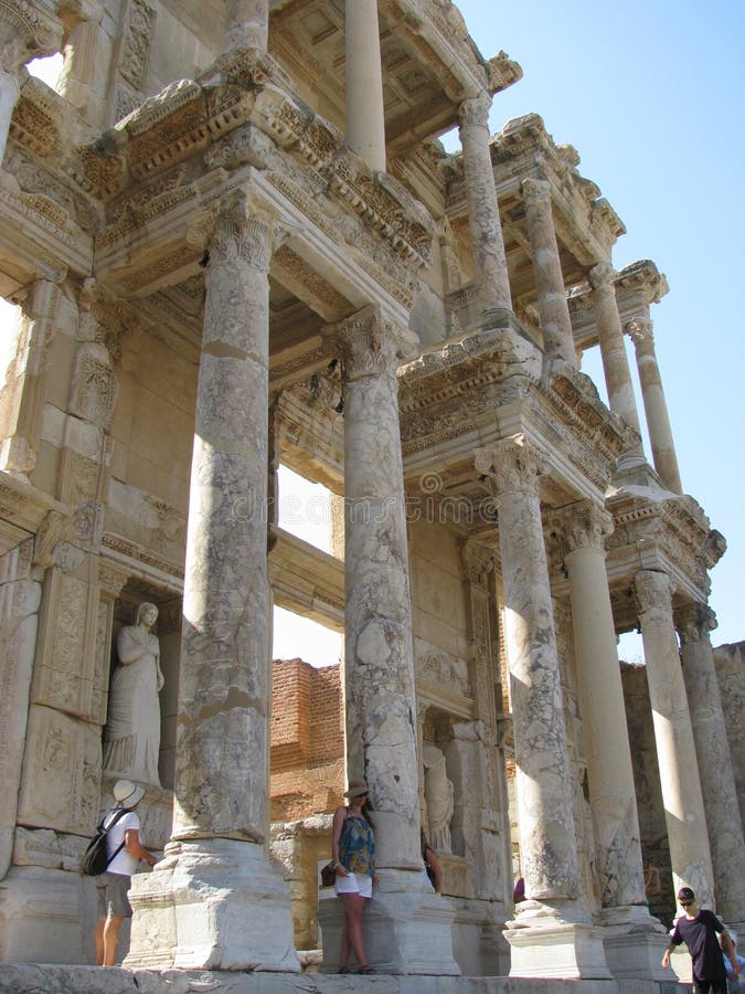 Celsus library in Ephesus editorial photography. Image of formed - 51024907