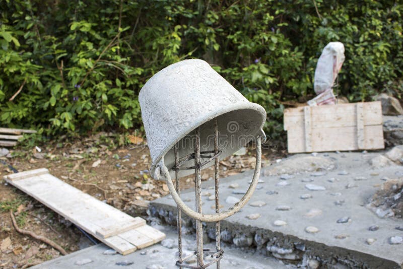 Cement Tub, Cement Bucket, Construction Equipment Stock Image - Image ...