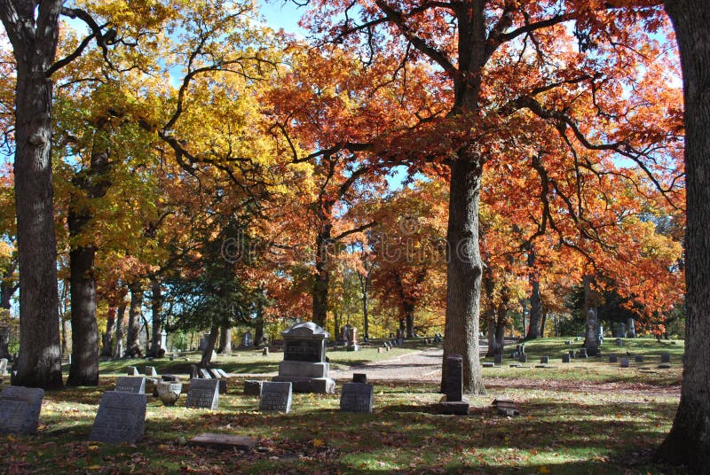 Cemetery in the Fall editorial photo. Image of colors - 43282551