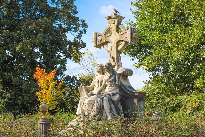 Cemetery Statues stock image. Image of atlanta, beautiful - 45474993