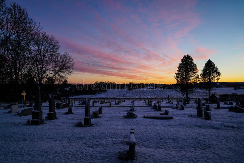 Cemetery sunset stock image. Image of sadness, tombstone - 2661263