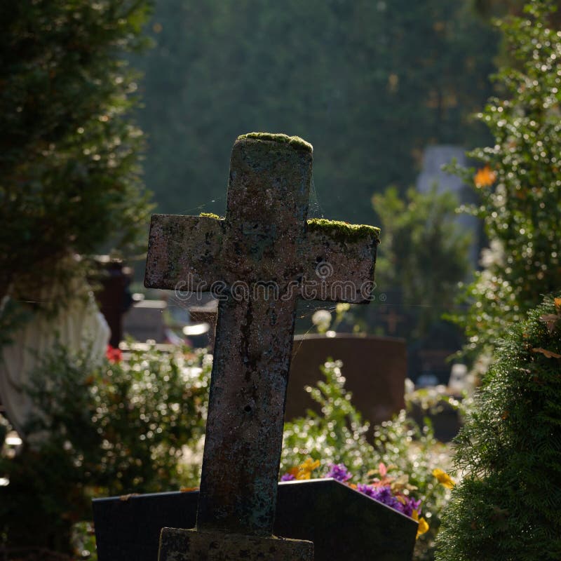 CEMETERY editorial image. Image of memory, christianity - 270431595