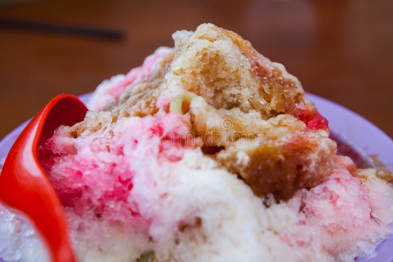 Cendol Dessert with Gula Melaka Syrup. Stock Photo - Image of dessert ...