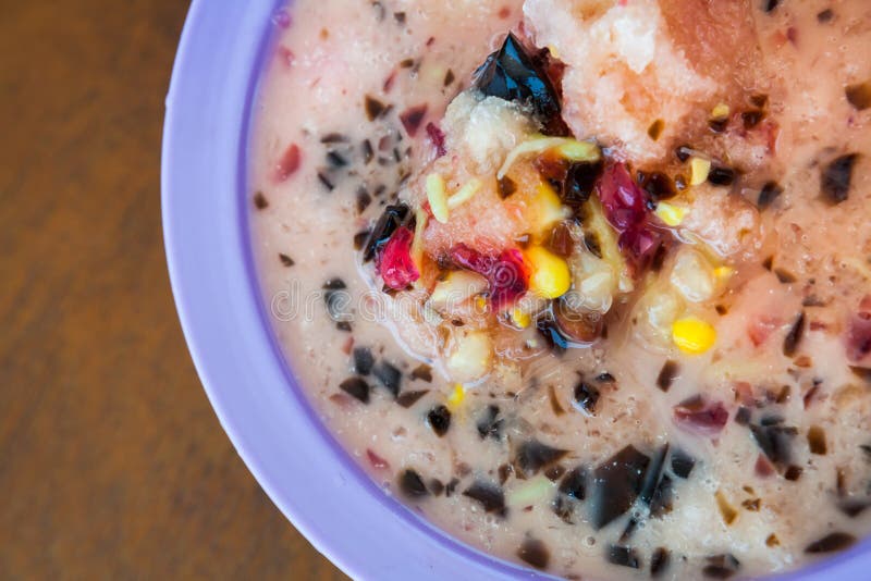 Cendol Dessert with Gula Melaka Syrup. Stock Image - Image of bean ...