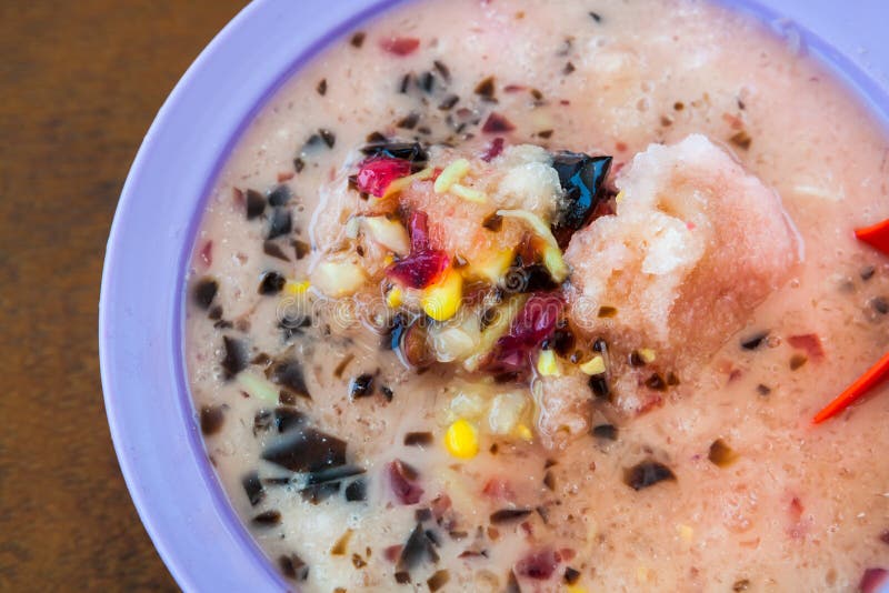 Cendol Dessert with Gula Melaka Syrup. Stock Image - Image of nyonya ...