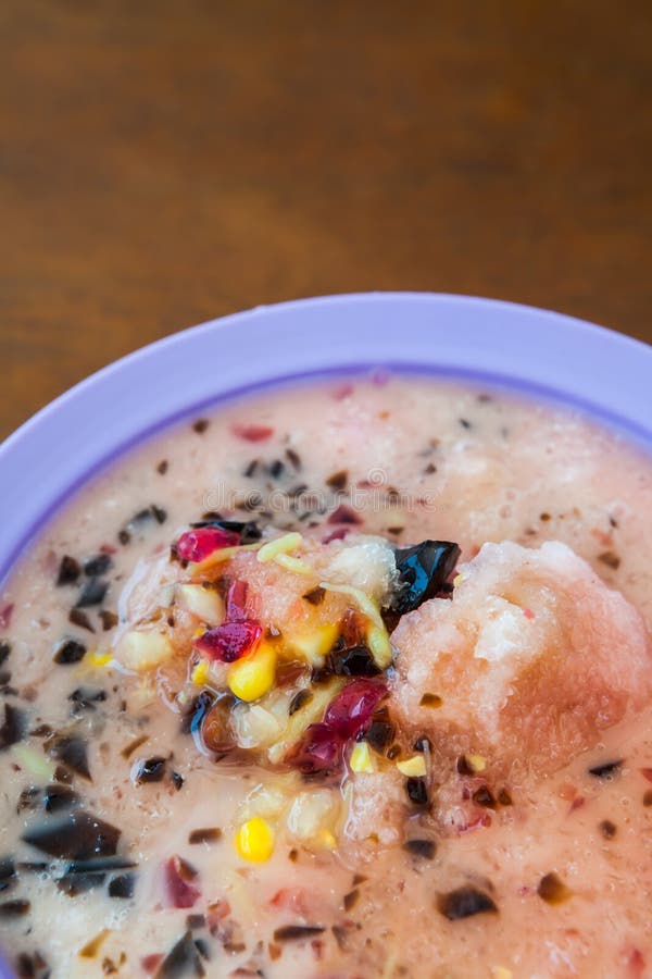 Cendol Dessert with Gula Melaka Syrup. Stock Image - Image of sweet ...