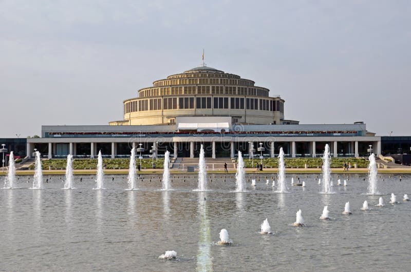 Centennial Hall редакционное стоковое фото. изображение насчитывающей ...