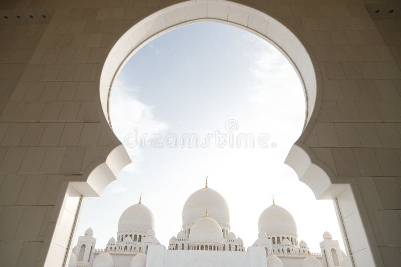 The Center of the Sheikh Zayed Grand Mosque in Abu Dhabi Stock Image ...