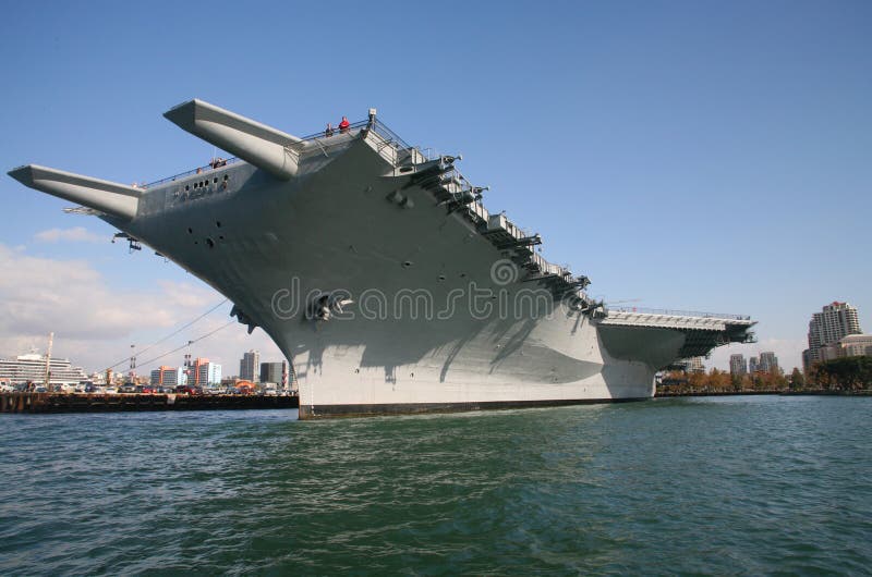 Gedokt Vliegdekschip stock foto. Image of vliegtuig, helikopter - 7138326