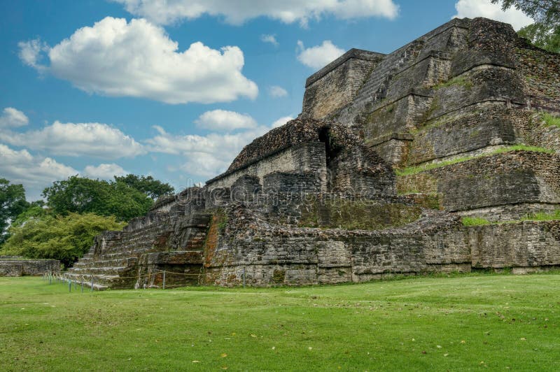 Central America Belice, Altun Ha Temple Stock Image - Image of maya ...