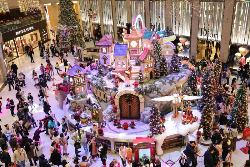 The Central of Big Shopping Mall Xmas Event Editorial Image - Image of ...
