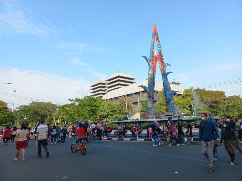 Central Java Fountain Roundabout Editorial Photo - Image of java ...
