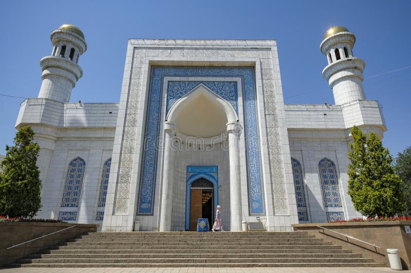 Central Mosque in Almaty editorial photography. Image of outside ...