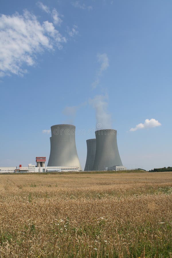 Central nuclear imagen de archivo. Imagen de eléctrico - 6347775