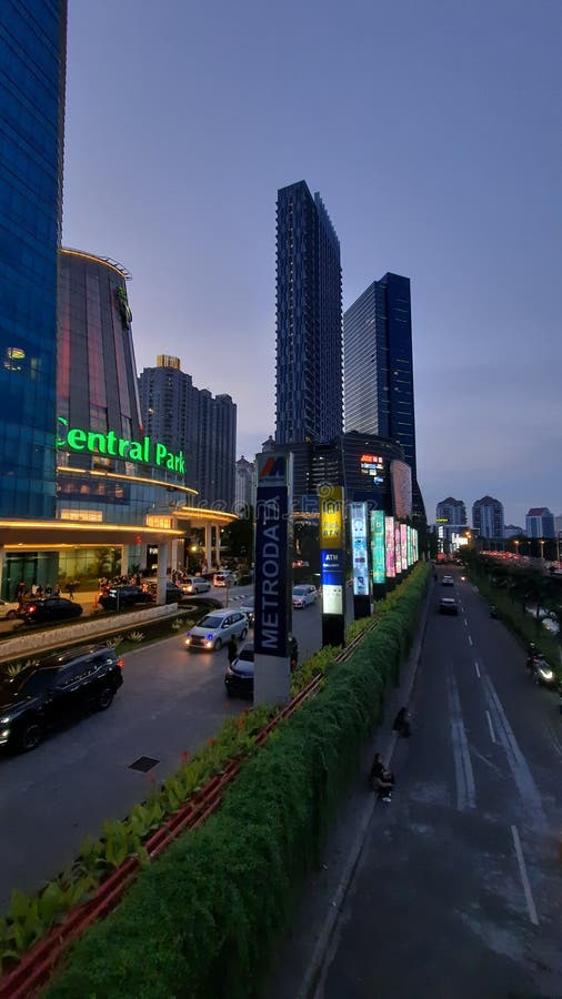 Central park mall jakarta editorial photo. Image of view - 264487446