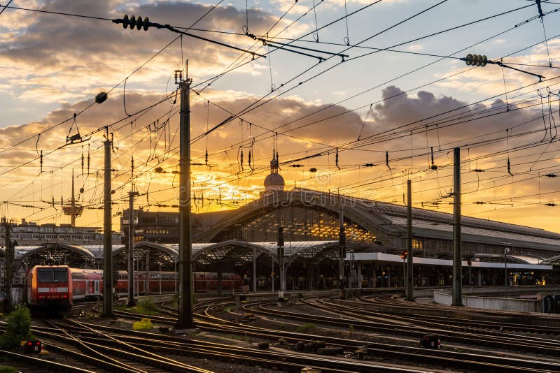 Central Railway Station of Cologne Editorial Photography - Image of ...