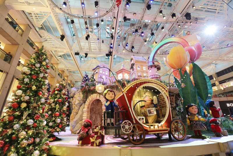 The Central of Big Shopping Mall Xmas Event Editorial Photo - Image of ...
