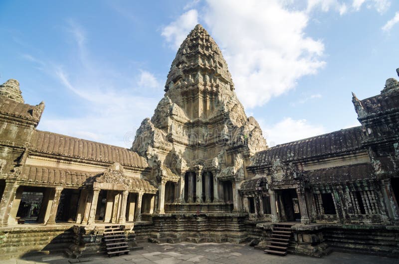 Central Tower of Angkor Wat Stock Photo - Image of rock, hinduism: 63816590