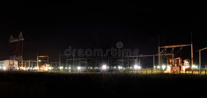 Centrale Elettrica Elettrica Di Notte #2 Immagine Stock - Immagine di ...