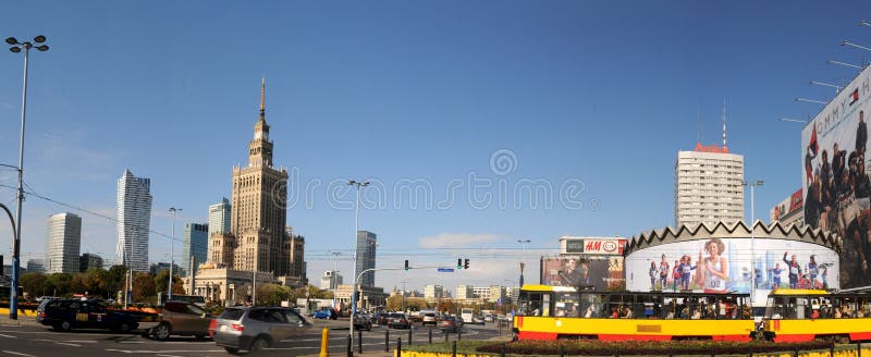 Centre De Varsovie - Palais De Culture Et De Science Image stock ...