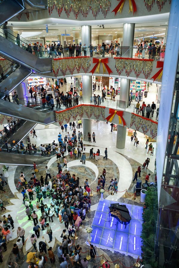 Centro commerciale fotografia editoriale. Immagine di moderno - 34108446