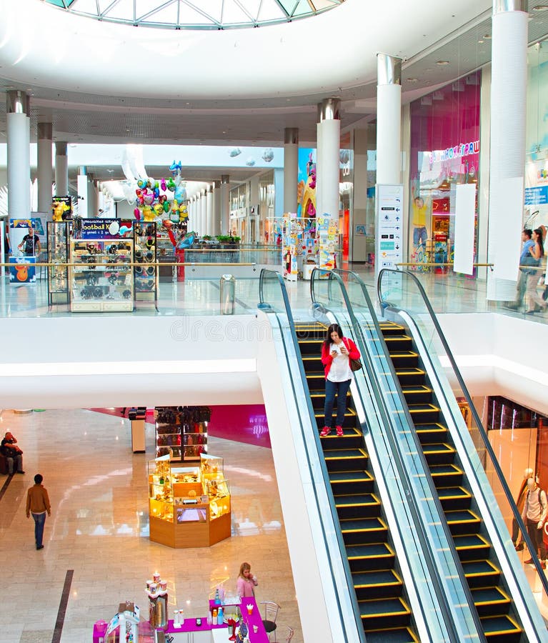 Centro Commerciale Della Plaza Dell'oceano, Kiev Fotografia Editoriale ...