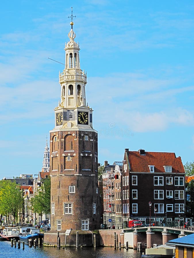 Centro De Ciudad De Amsterdam Foto de archivo - Imagen de europa ...