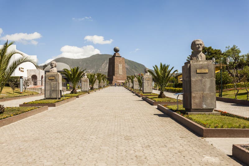 Centro Del Monumento Del Mundo Foto de archivo editorial - Imagen de ...
