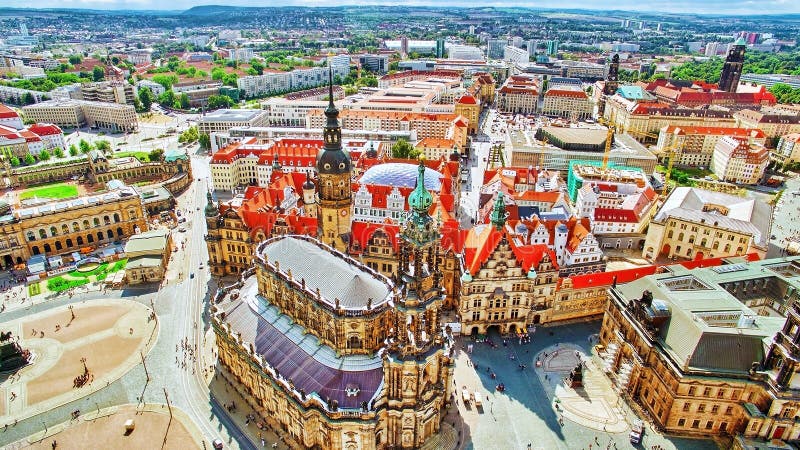 Centro Di Histoirical Di Dresda Città Vecchia Immagine Stock - Immagine ...