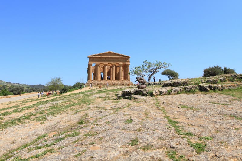 Valle De Templos En Agrigento, Sicilia Foto de archivo - Imagen de ...