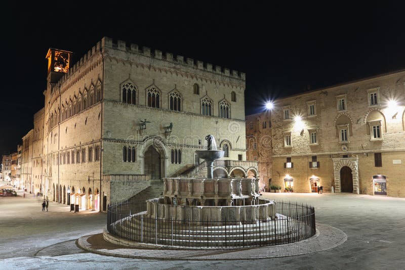 Centro Storico Di Perugia Alla Notte Fotografia Stock - Immagine di ...