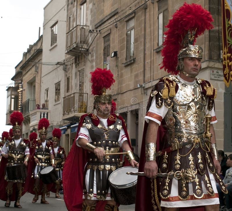 General romano imagen editorial. Imagen de insignias, casco - 4690440